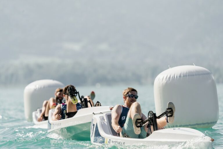 Le lac d’Annecy, théâtre de la première compétition de JetCycle