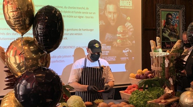 Le Hard Rock Cafe lance son Messi Burger à Paris