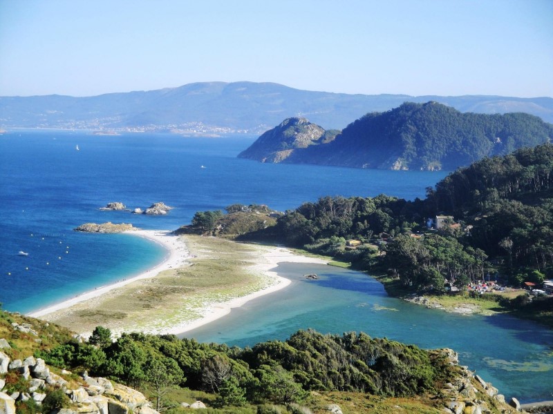 Dix criques et plage secrètes pour se détendre cet été